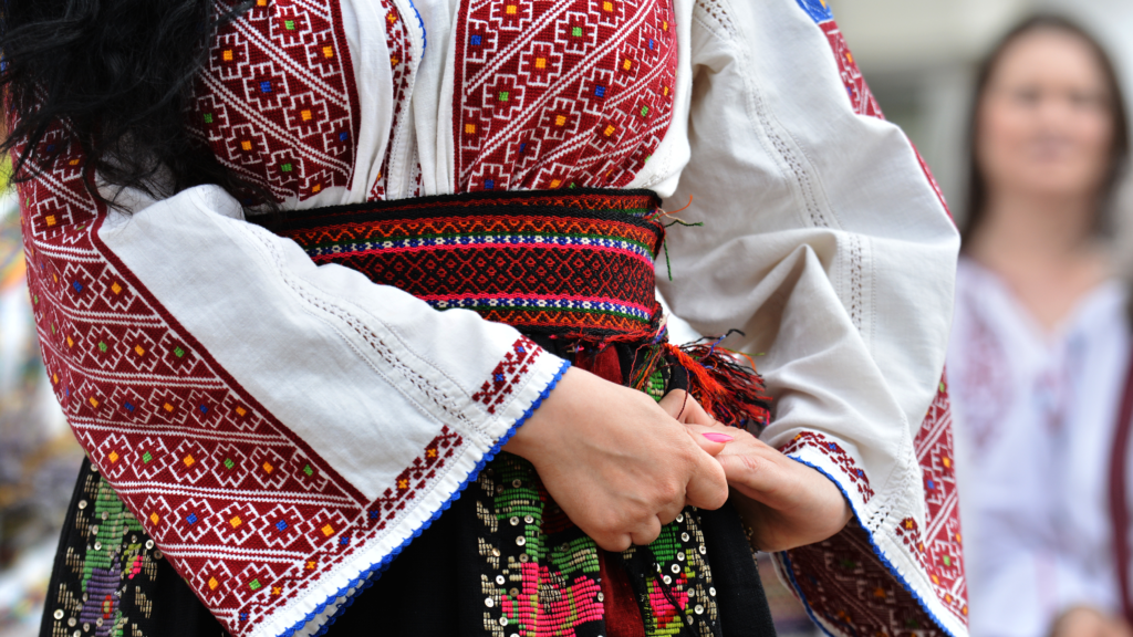 The traditional Romanian blouse ia. An interview with Stela Moldovanu ...